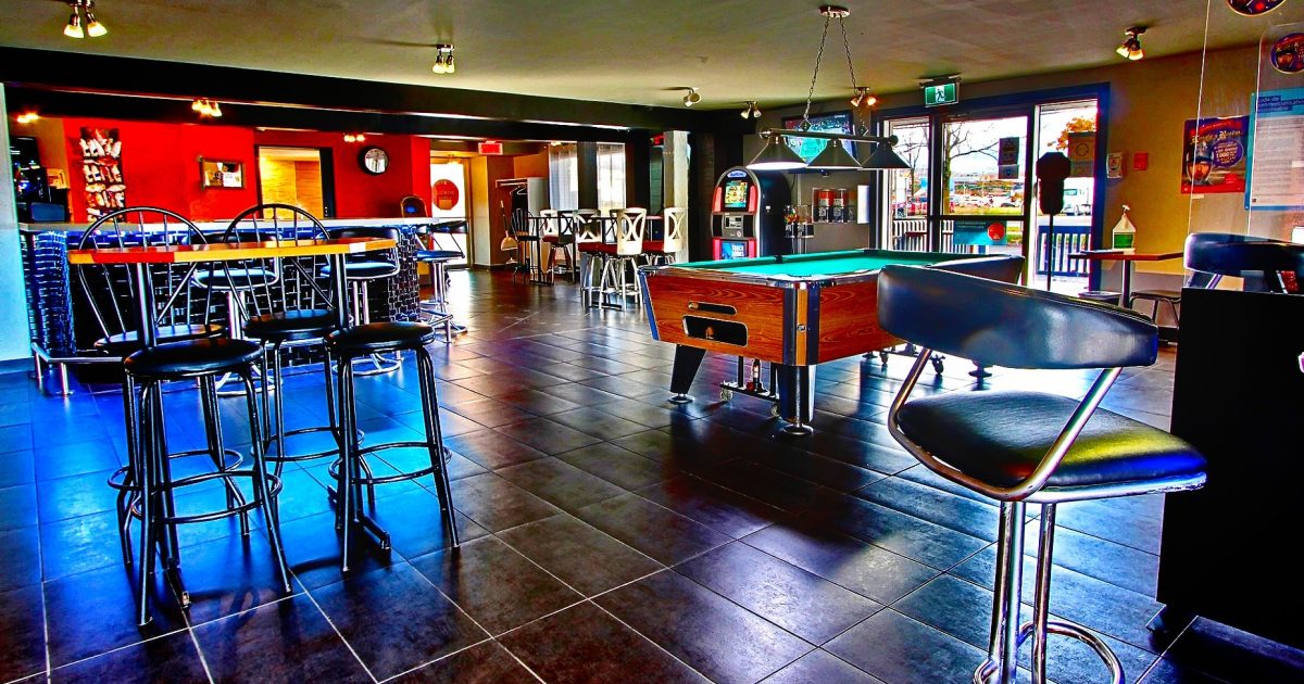 Hôtel-Motel La Différence - Chambres et service de bar à Sainte-Marie
